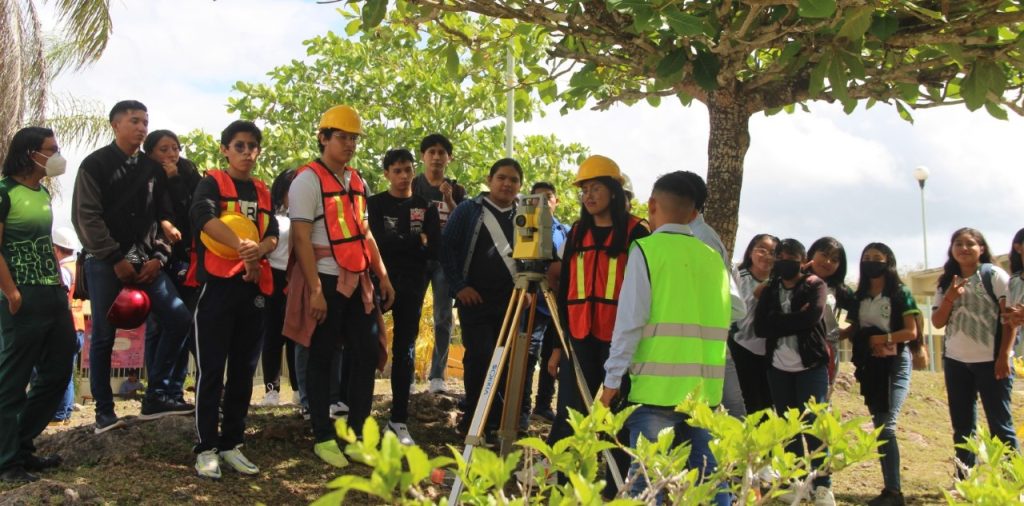 Más de 600 estudiantes asisten a la Feria de las Ingenierías en el ...